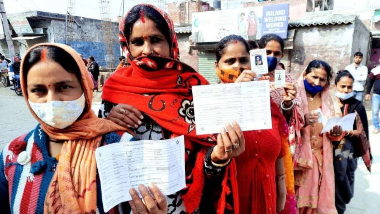 UP Assembly Elections 2022 Phase 3: 35.88% average voter turnout across ...