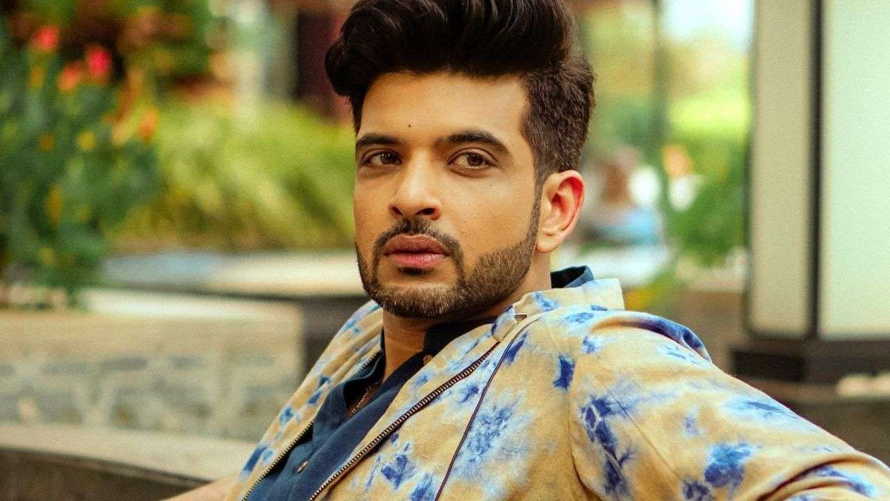 Karan Kundrra rides paparazzo's scooter, netizens call him 'down to earth'