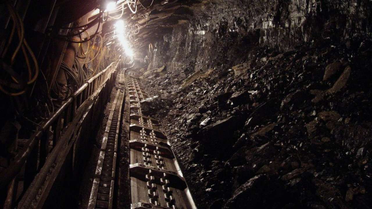Coal mine collapses during illegal mining in Jharkhand, several feared ...