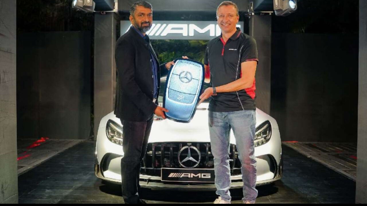 बेंगलुरु के Boopesh Reddy ने खरीदी Mercedes AMG GT Black Series, कीमत ...