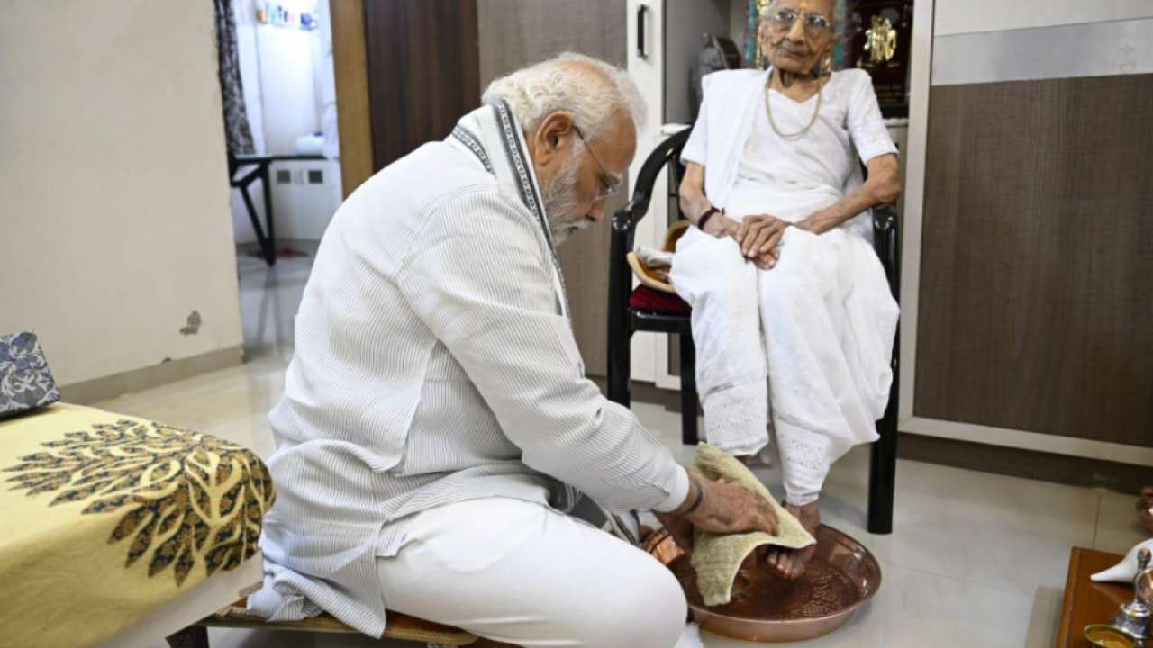 PM Modi celebrates 100th birthday of his mother, seeks her blessings ...