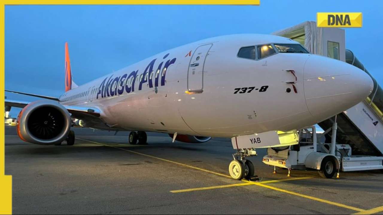 Akasa Air's first flight between Mumbai to Ahmedabad flagged off by ...