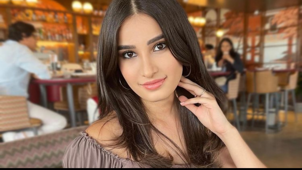 Raveena Tandon की बेटी Rasha Thadani की खूबसूरती के आगे फेल हैं बॉलीवुड की नामी हसीनाएं, तस्वीर ...