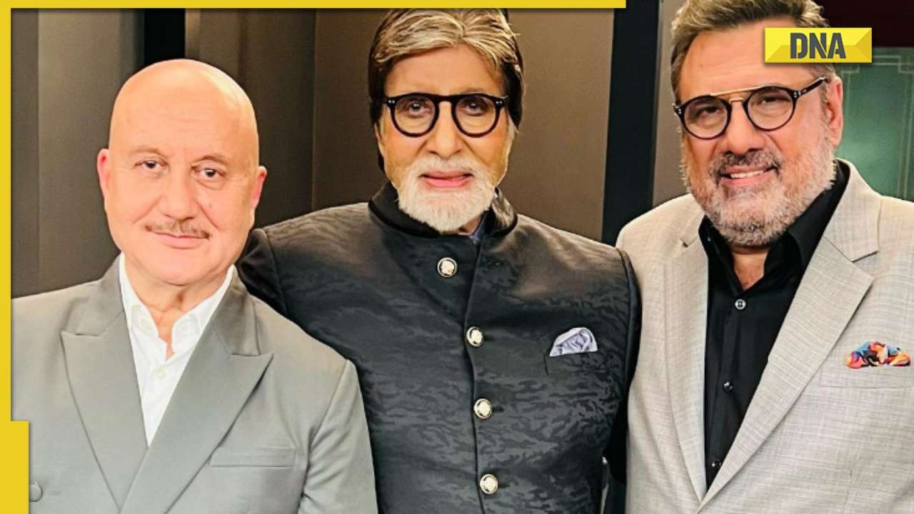 Anupam Kher shares photo with Uunchai co-stars Amitabh Bachchan, Boman ...