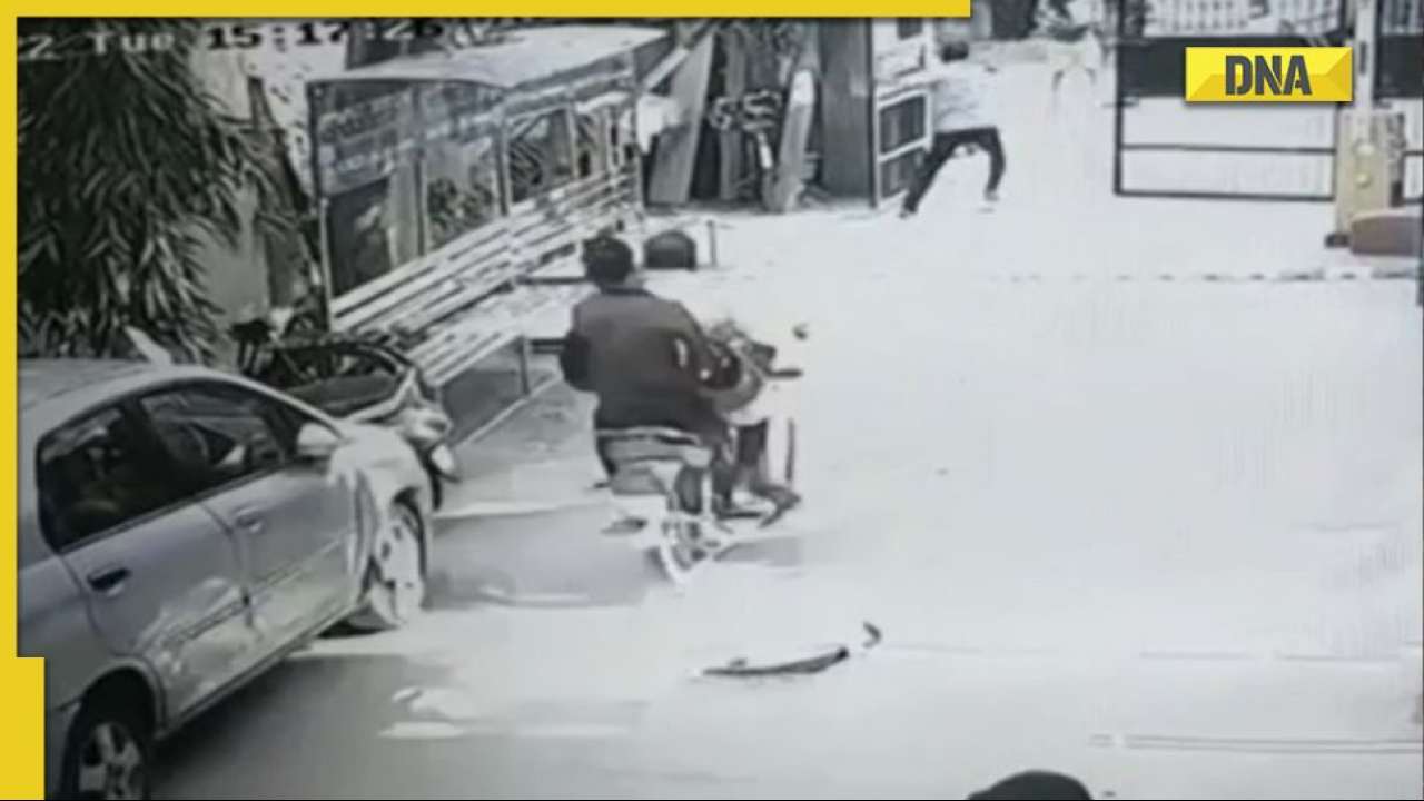 Viral video: Bike thieves try to escape through colony gate in Delhi ...