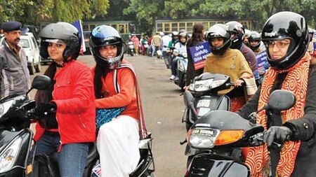 Now, two-wheeler riders in Puducherry must compulsorily wear helmets ...