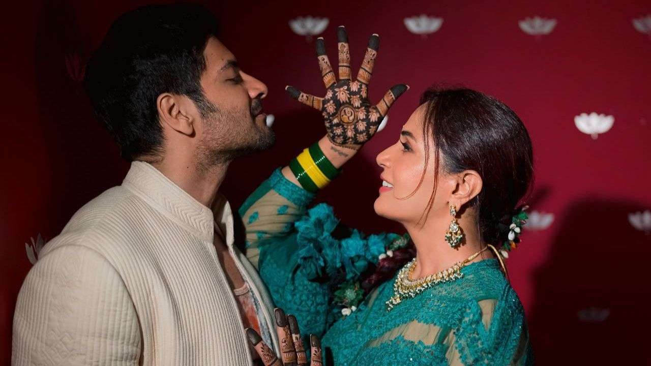 Richa Chadha drops unseen photos from her mehandi ceremony with Ali Fazal