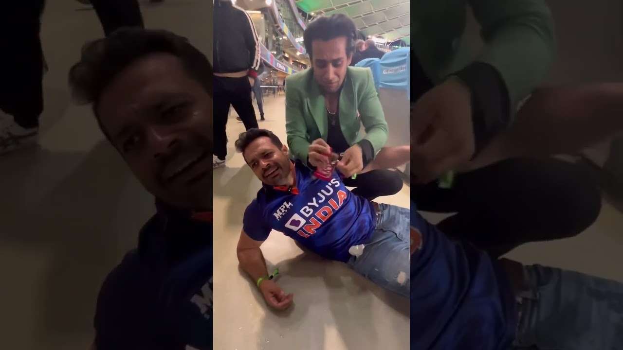‘Maaro Mujhe Maaro’ fame Momin Saqib's hilarious video with Gaurav ...