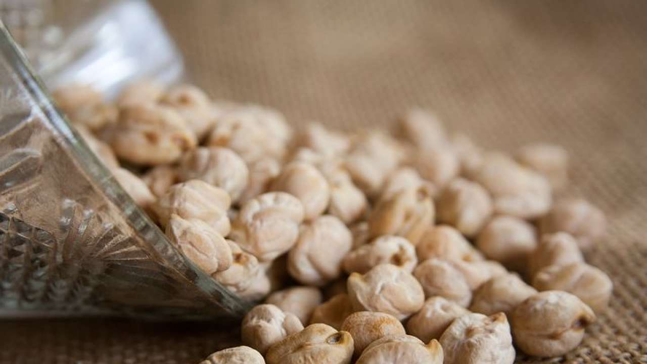Check out these 5 benefits of chickpeas backed by science