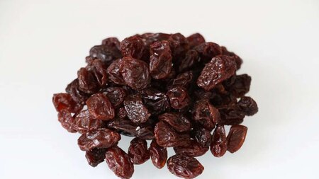 Raisin water health benefits: Know 5 reasons to include it in your ...