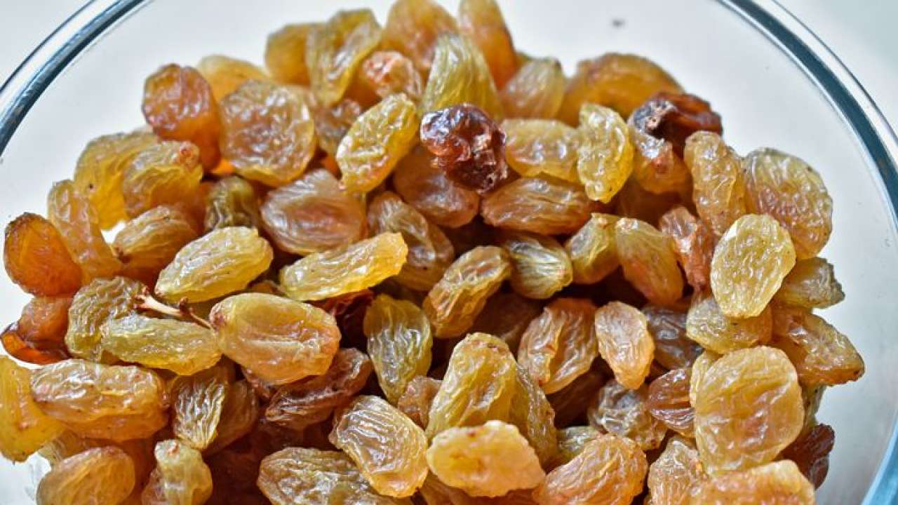 Raisin water health benefits: Know 5 reasons to include it in your ...