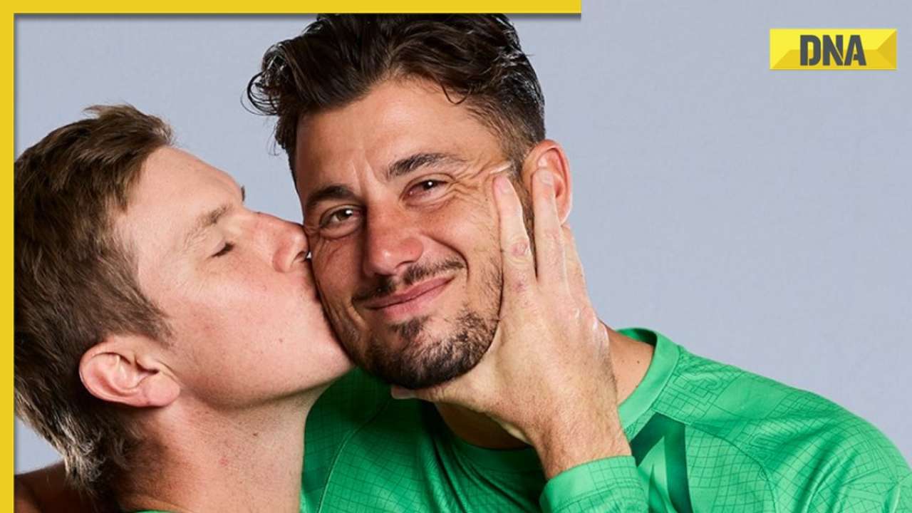 Adam Zampa plants a kiss on Marcus Stoinis in Big Bash League's ...