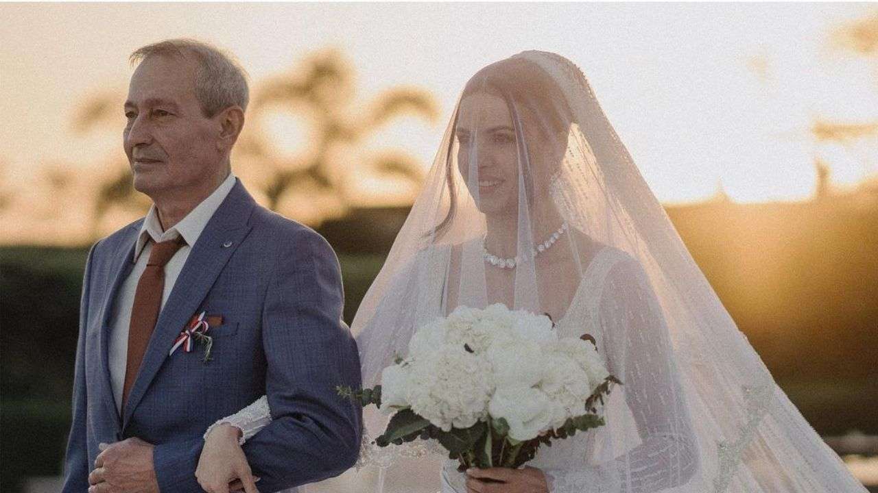 Decoding Natasa Stankovic's 15 feet long veil bridal gown which took 50 ...