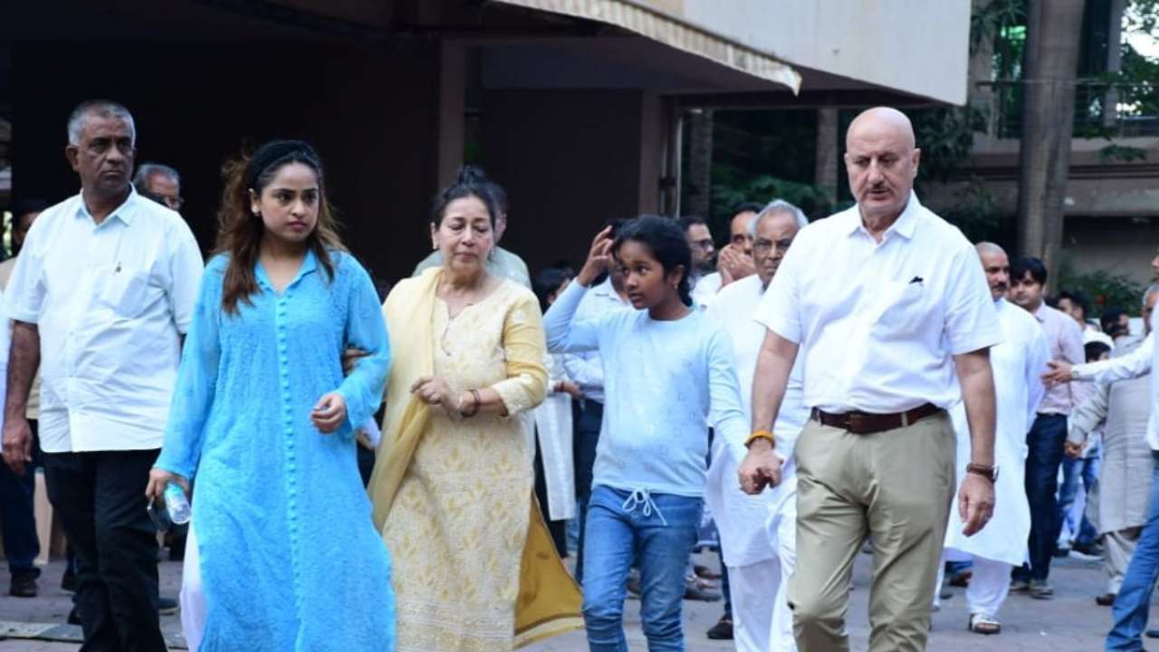 Vidya Balan, Anupam Kher, Jackie Shroff, Javed Akhtar attend Satish ...