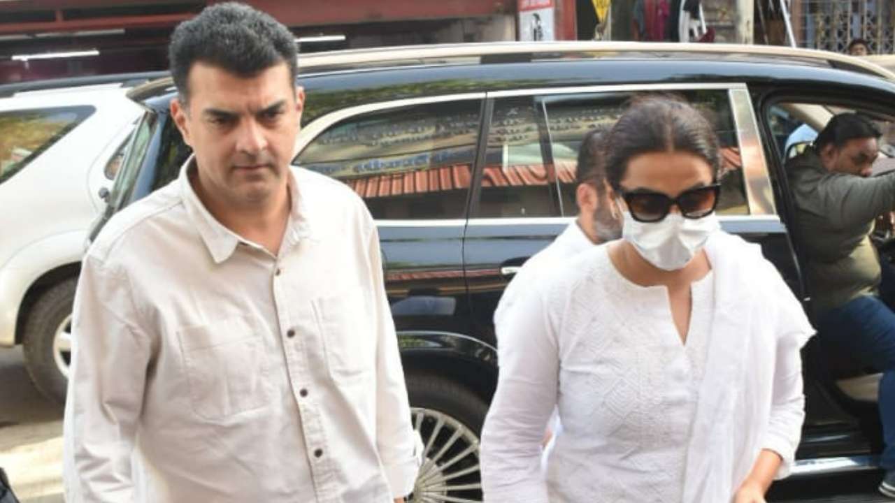 Pradeep Sarkar funeral: Deepika Padukone, Rani Mukerji, Vidya Balan ...