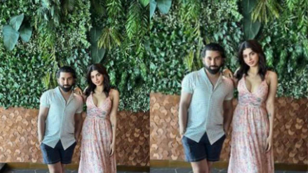 In pics: Khushi Kapoor, Orhan Awatramani attend Atif Aslam concert in Dubai