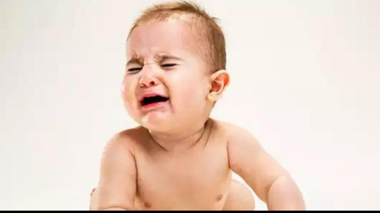 Babies Cries Reason: लगातार रोता रहता है बच्चा ? इस गंभीर बीमारी के साथ ...