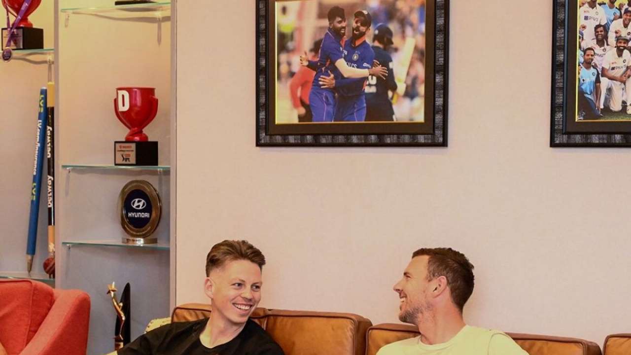 Check out inside pics of Mohammed Siraj's new residence in Film Nagar ...