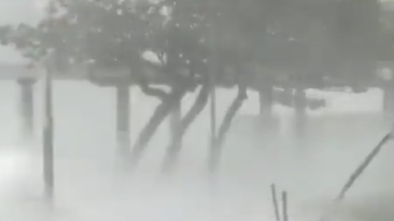 Cyclone Biparjoy landfall: 22 injured as strong winds, high tides hit ...