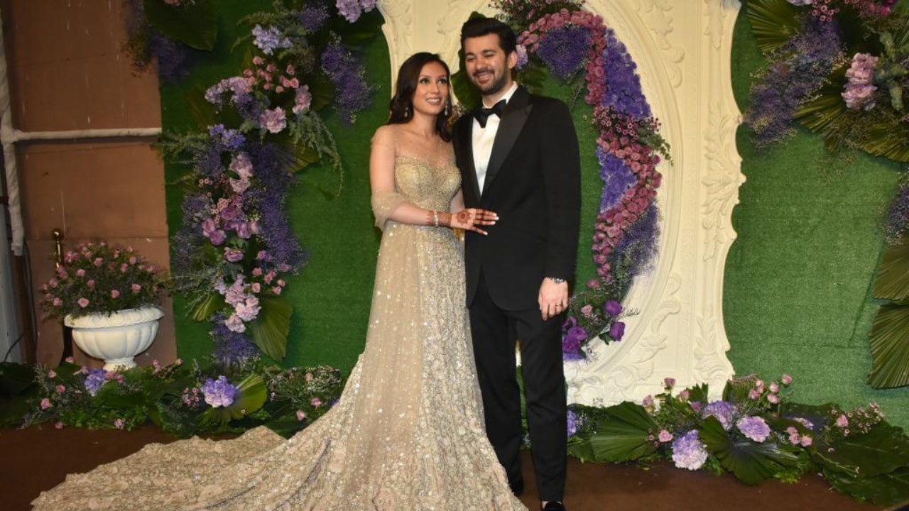 In pics: Salman Khan, Aamir Khan bring star quotient to Karan Deol ...