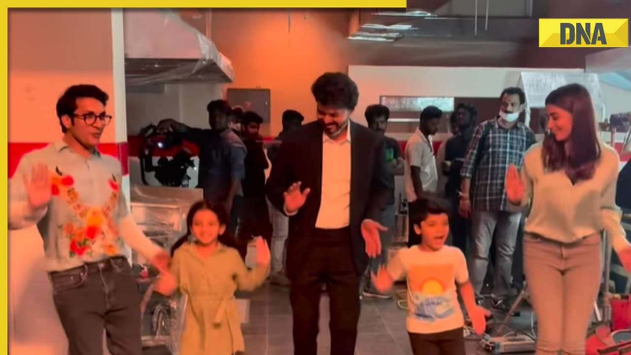 WATCH: Thalapathy Vijay and Pooja Hegde’s impromptu Butta Bomma dance