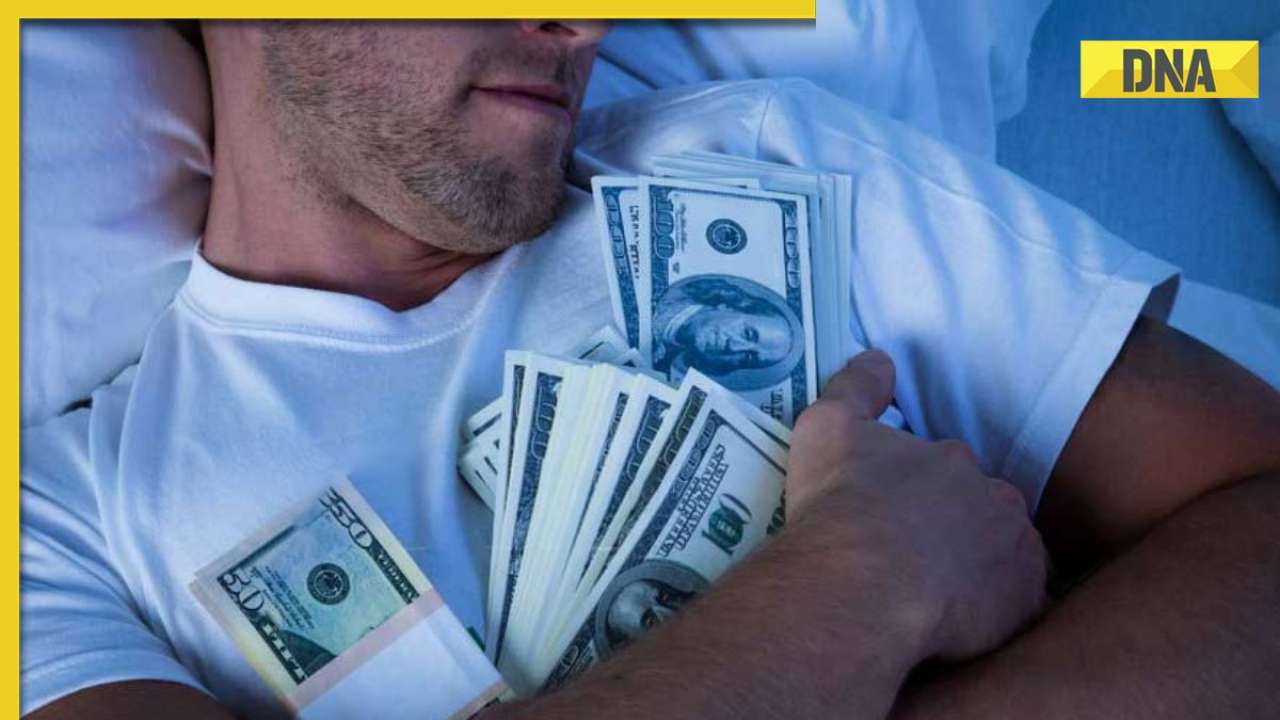 Dreaming about money? Know the different kinds of money related dreams ...
