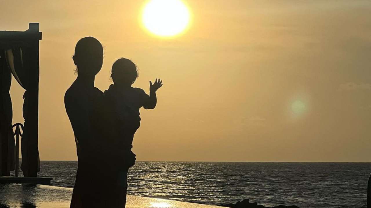 In pics: Alia Bhatt celebrates New Year with a kiss from Ranbir Kapoor ...