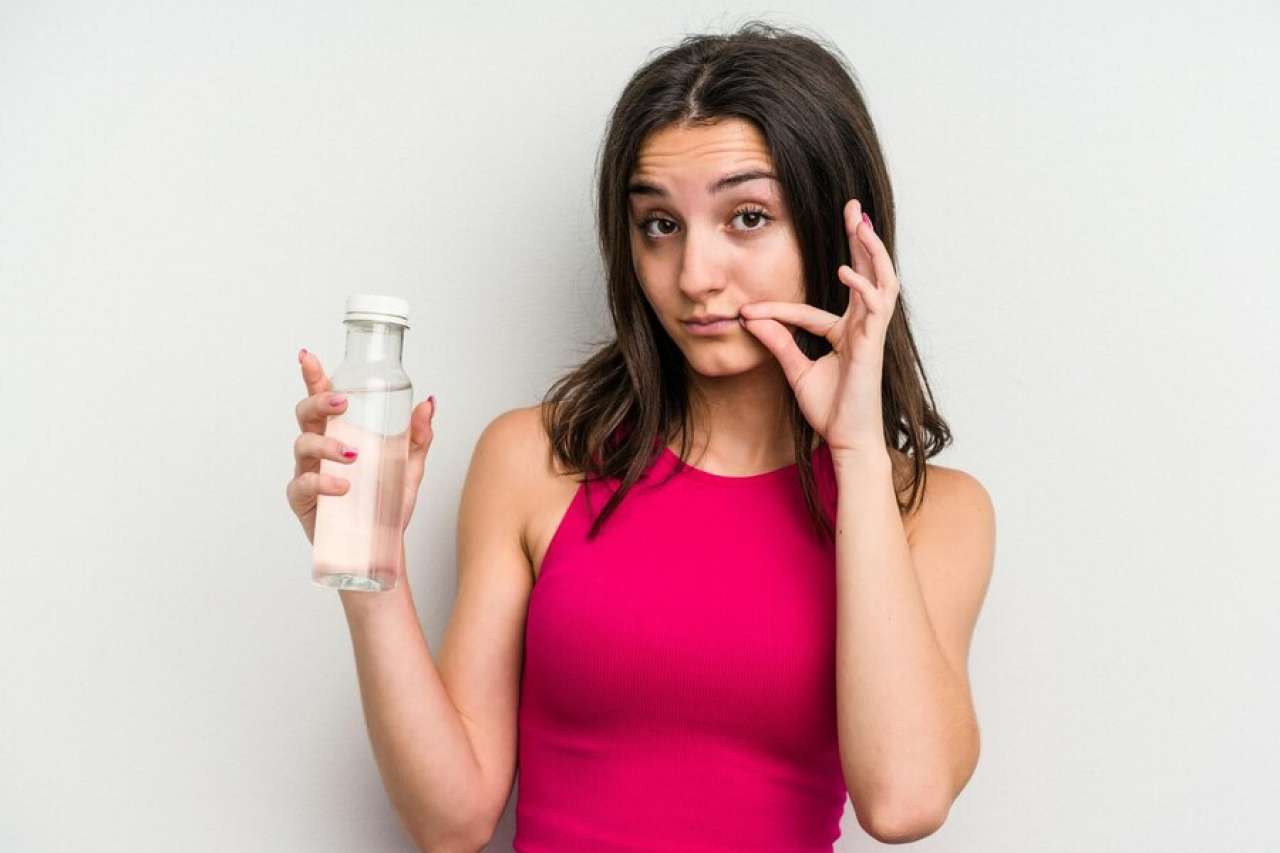 Warning signs on your face that tell you are sick, unhealthy