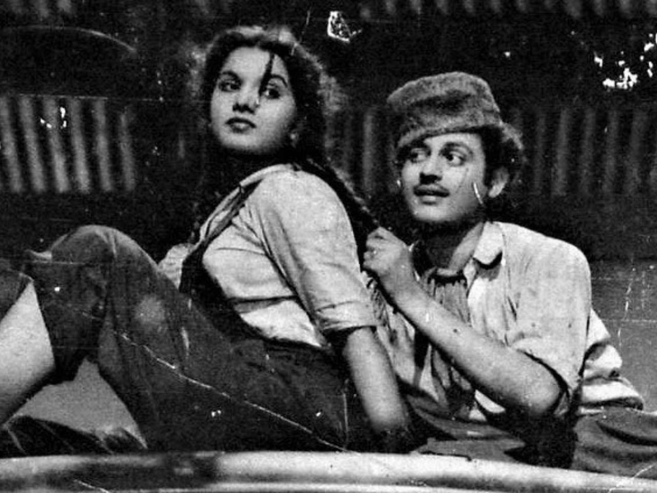 This top singer was cheated by her husband, forced to vacate bungalow ...