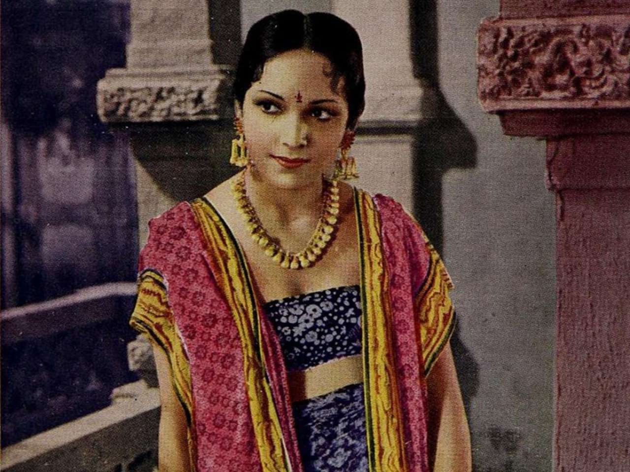 Called first lady of Indian cinema, this actress left husband to elope ...