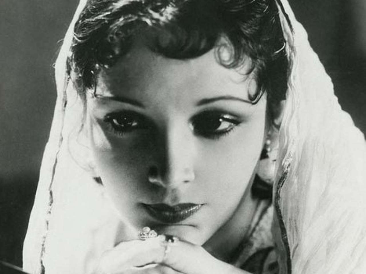 Called first lady of Indian cinema, this actress left husband to elope ...