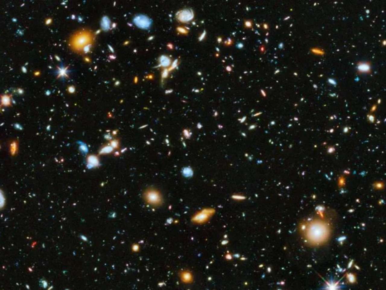 10 amazing images captured by Hubble Space Telescope