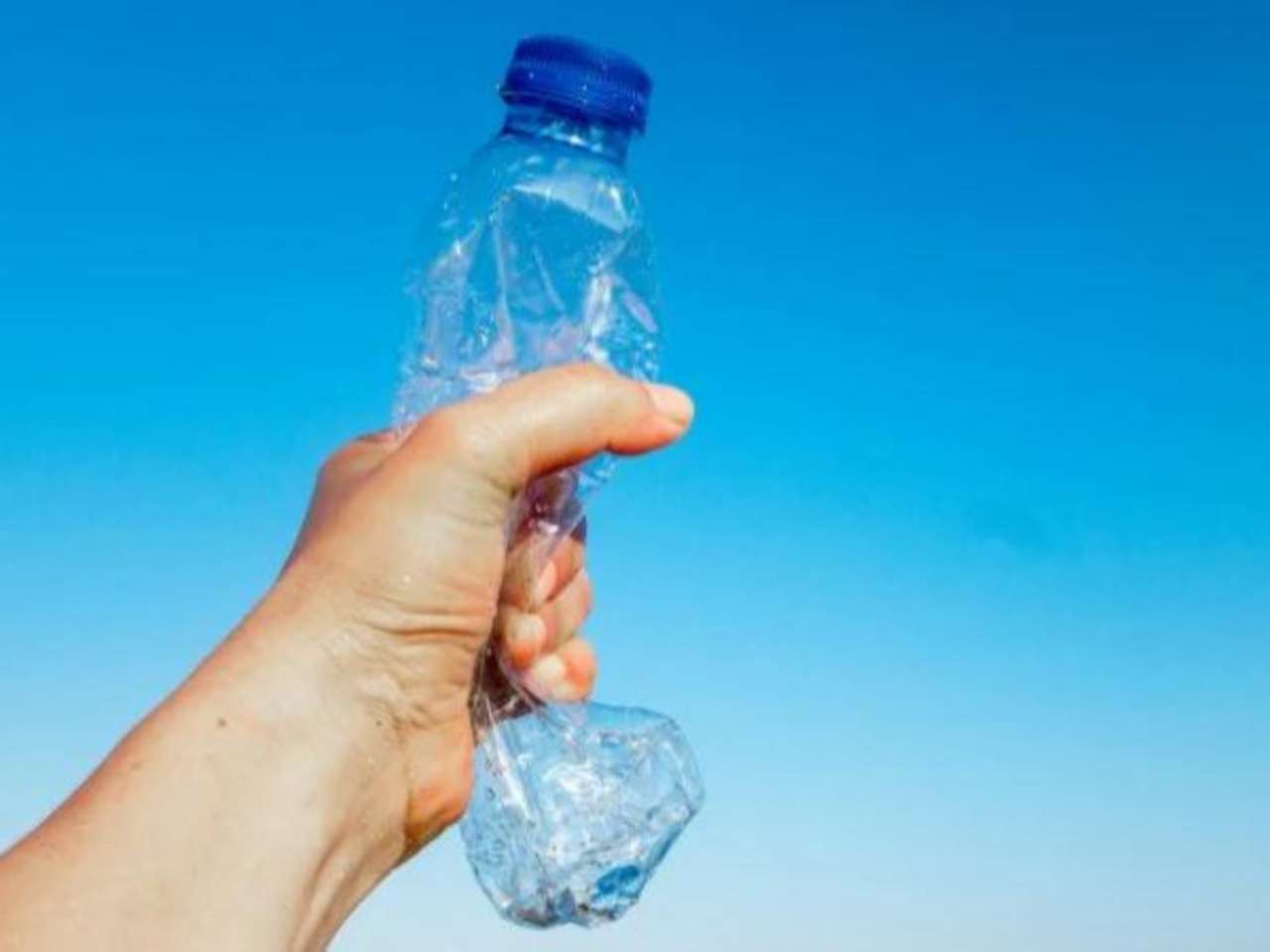 7 easy ways to reduce your microplastic intake at home