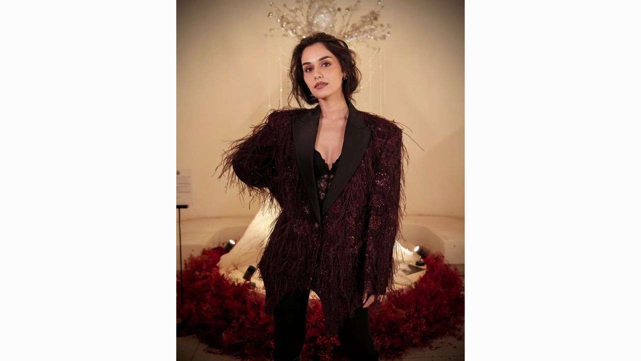 Manushi Chhillar's blingy jacket is perfect wardrobe pick for this ...