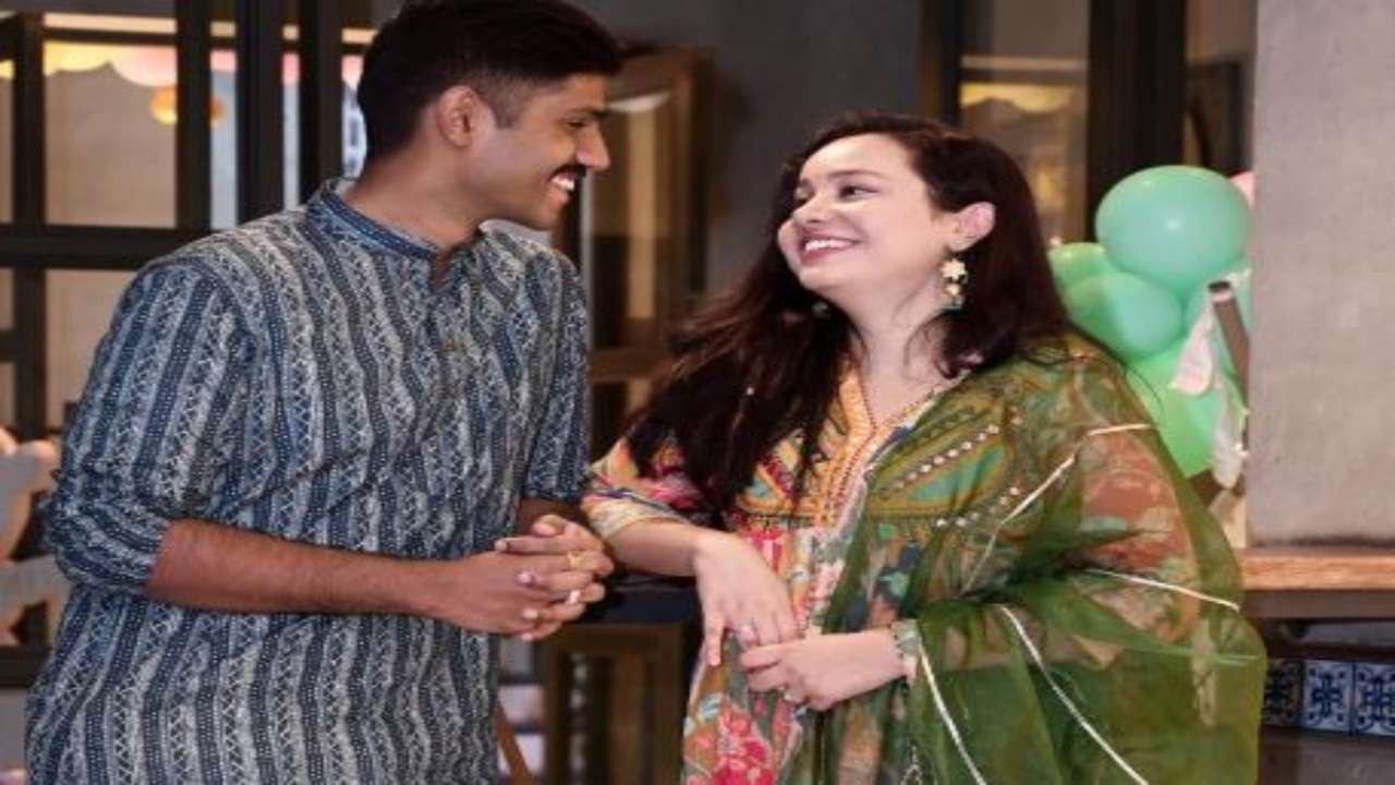 UPSC aspirants to power couple: IAS Ria Dabi and IPS Manish Kumar's ...