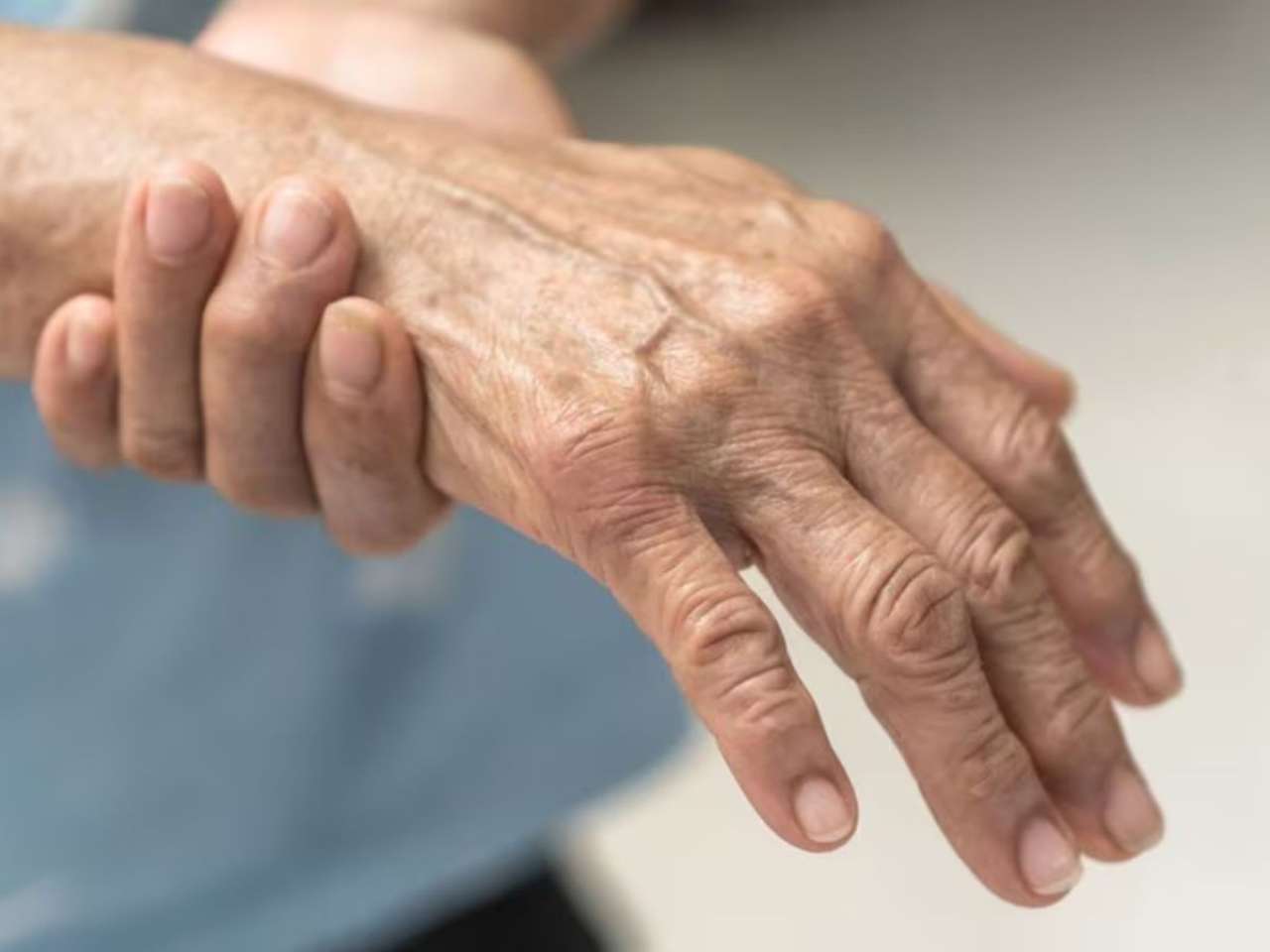 Guillain-Barre Syndrome outbreak in Mumbai, Pune: Know symptoms, causes ...