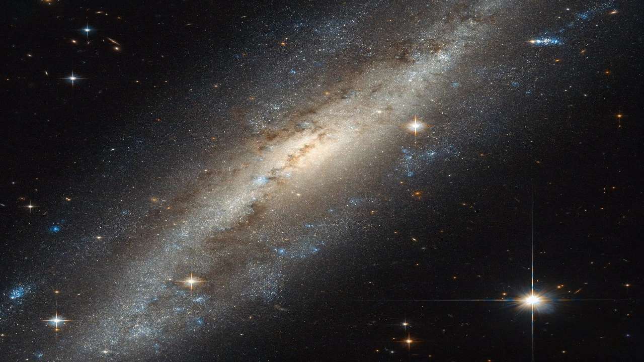 7 stunning images of Andromeda Galaxy captured by NASA