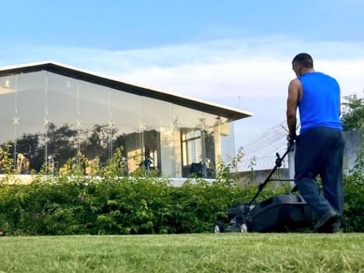 CSK star MS Dhoni's luxurious farmhouse in Ranchi has lush green garden ...