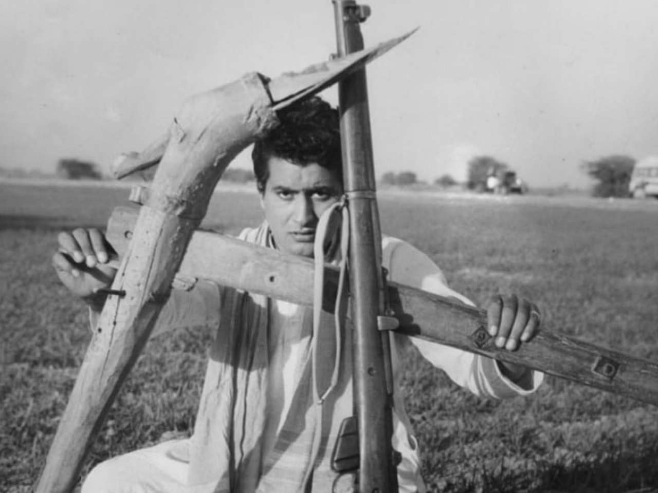 From Purab Aur Paschim to Kranti: 5 blockbuster films of veteran actor ...