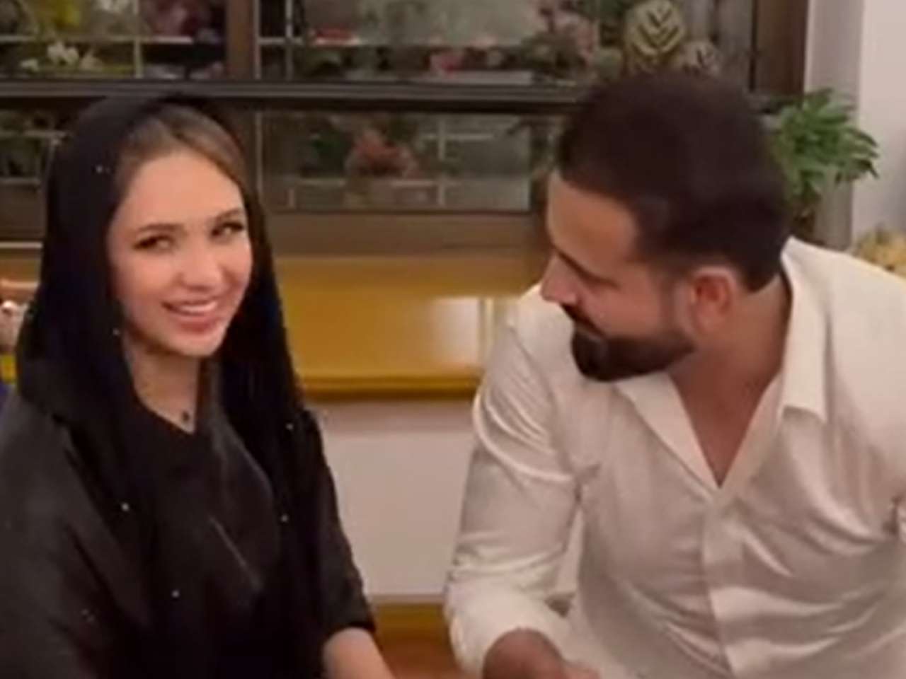 Meet Irfan Pathan's beautiful wife Safa Baig, who is 10 years younger ...
