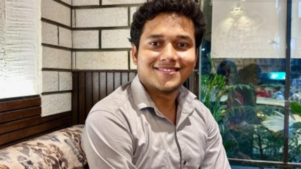 गांव के लड़के ने 3 बार क्रैक की UPSC, स्लम के लोगों की मदद कर जागी ...