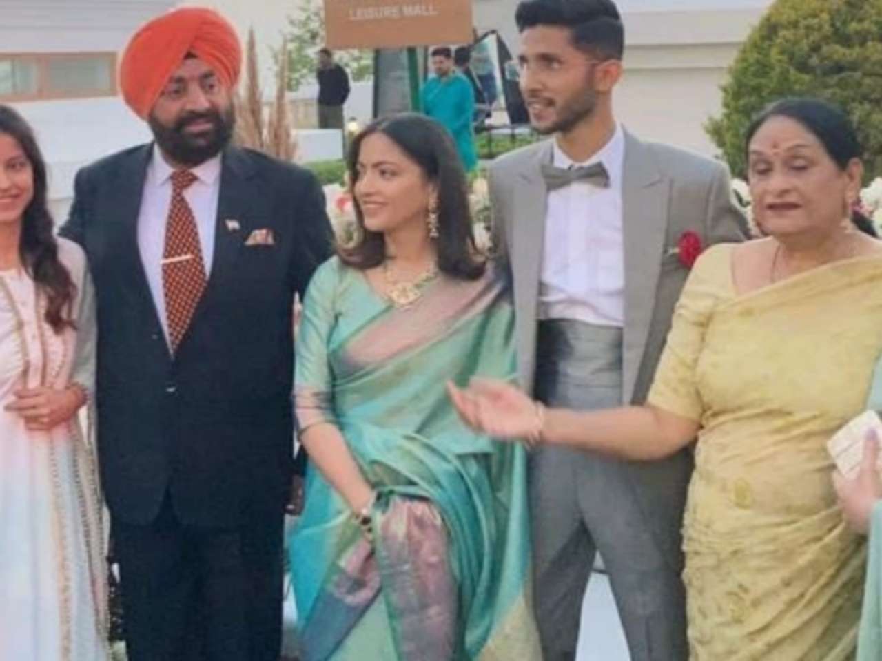 Meet Raghav Juyal's sister-in-law, IPS Rachita Juyal who resigned after ...