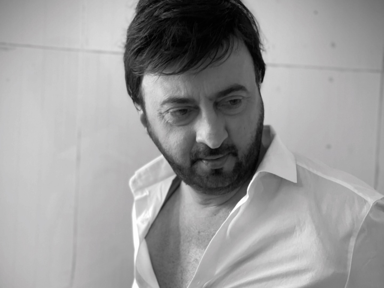 Meet actor who worked with Amitabh Bachchan, Anil Kapoor, he earned Rs ...