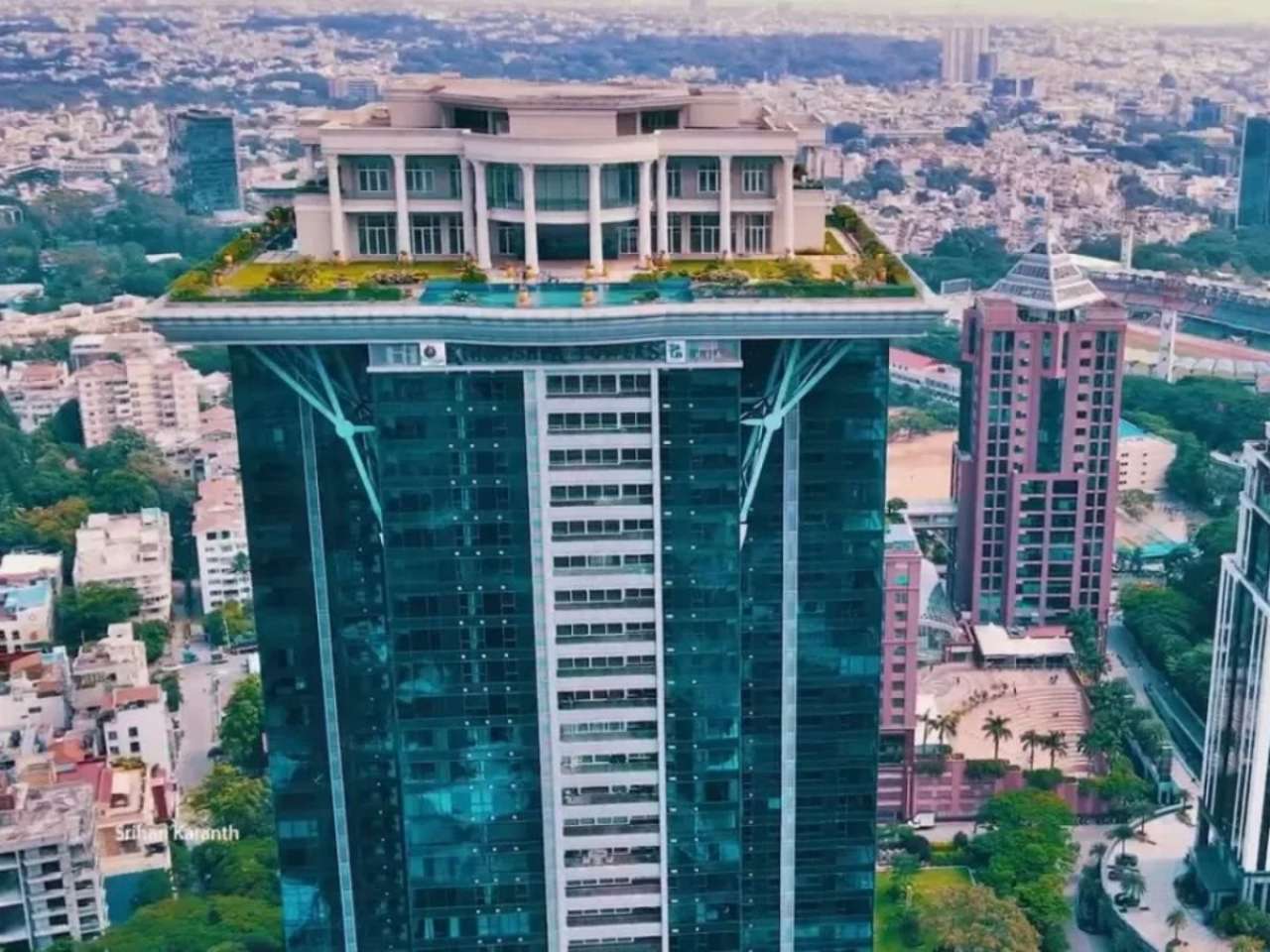 India's private 'White House' on 400 feet tower features grassy lawn ...