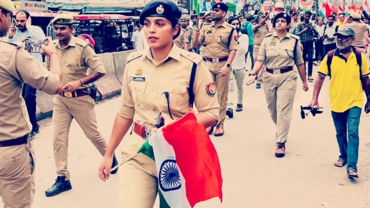 IIT से बीटेक के बाद विदेश की मोटी सैलरी वाली जॉब छोड़ बनीं IPS, जानें कौन हैं MLC से भिड़ने वाली ...