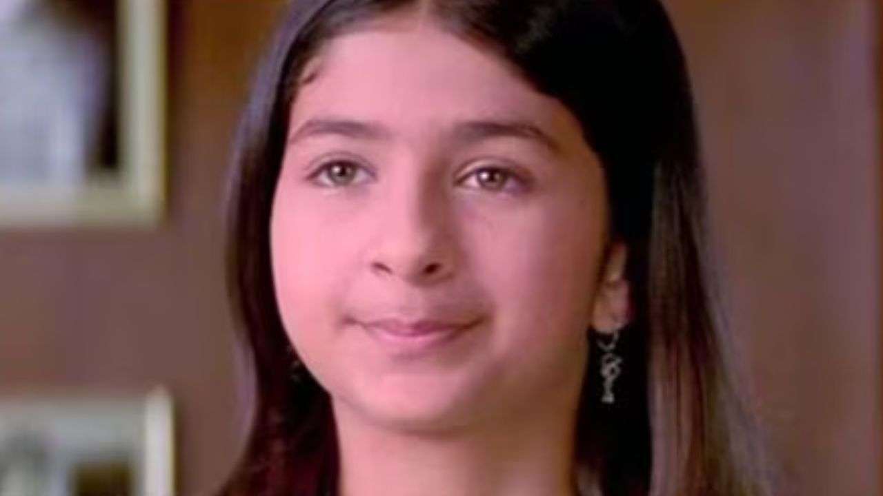 K3G's 'Poo' aka Malvika Raaj flaunts baby bump in shimmery dress, drops ...