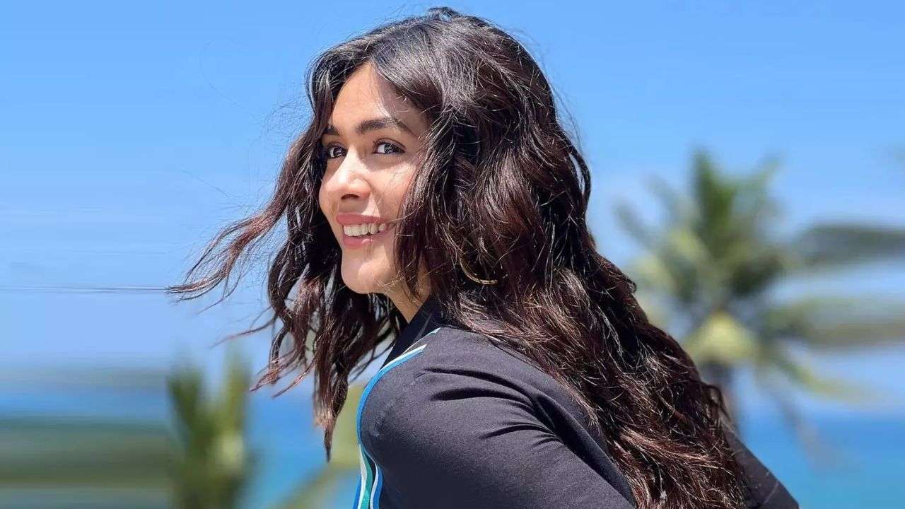 Son of Sardaar 2 star Mrunal Thakur’s fitness routine balances pizza ...