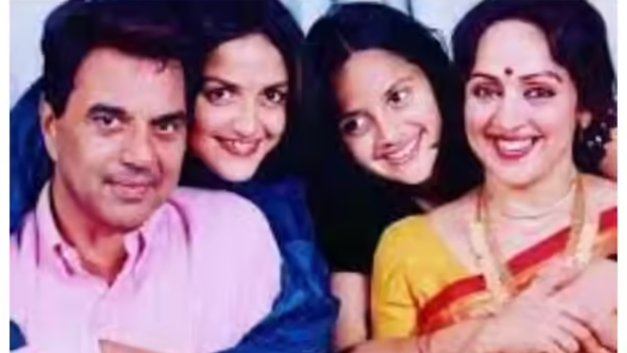 Dharmendra at 89: From Prakash Kaur-Hema Malini, Bobby-Sunny, Esha ...