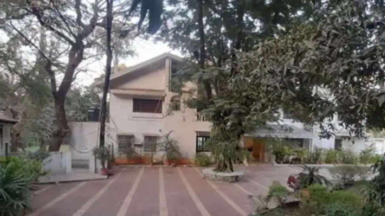 In pics: Raj Kapoor's Rs 100-crore Deonar Cottage featured in Netflix's ...