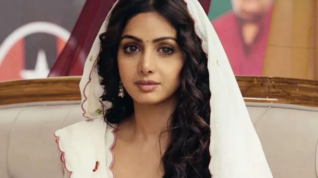 Amitabh Bachchan as Hamza, Vinod Khanna as Rehman Dakait: AI replaces ...